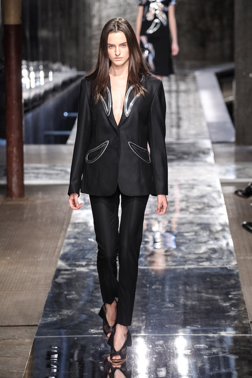 Christopher Kane, powerful flower