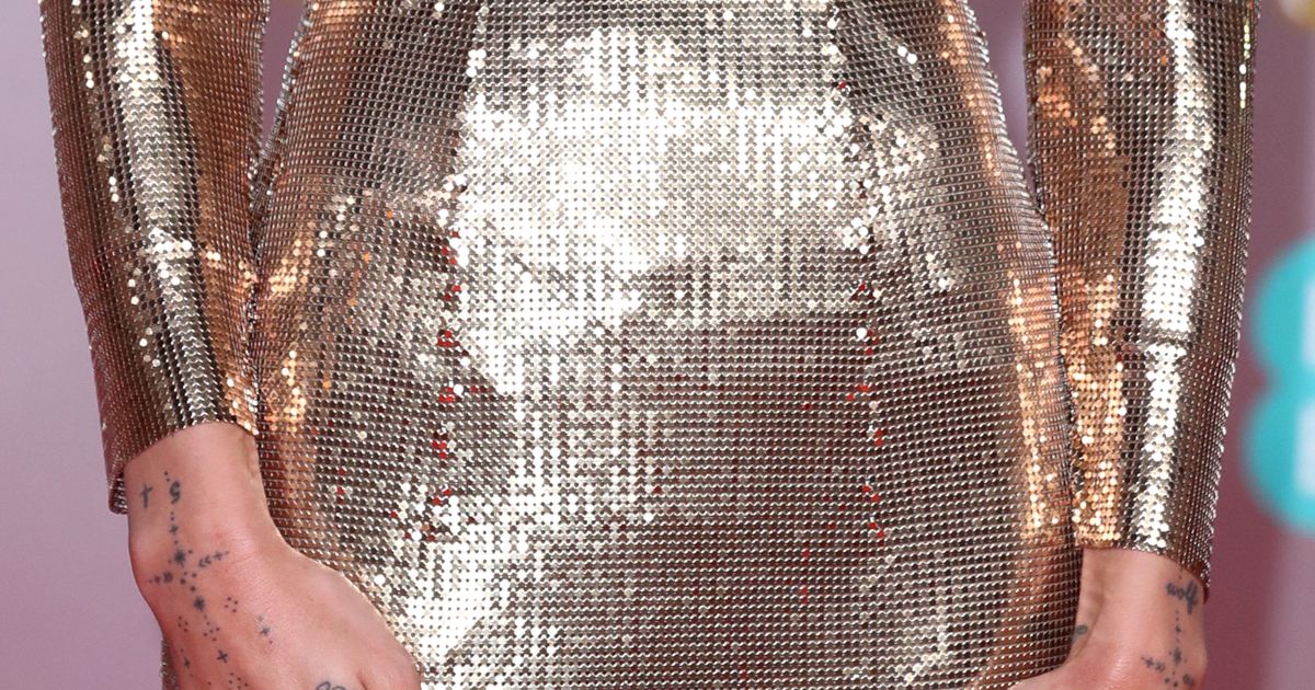 Estelle Lefébure, Priscilla Betti : les petits tatouages des star