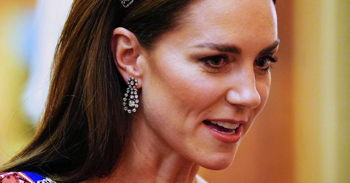 PHOTOS. Kate Middleton nous surprend avec une coiffure inédite