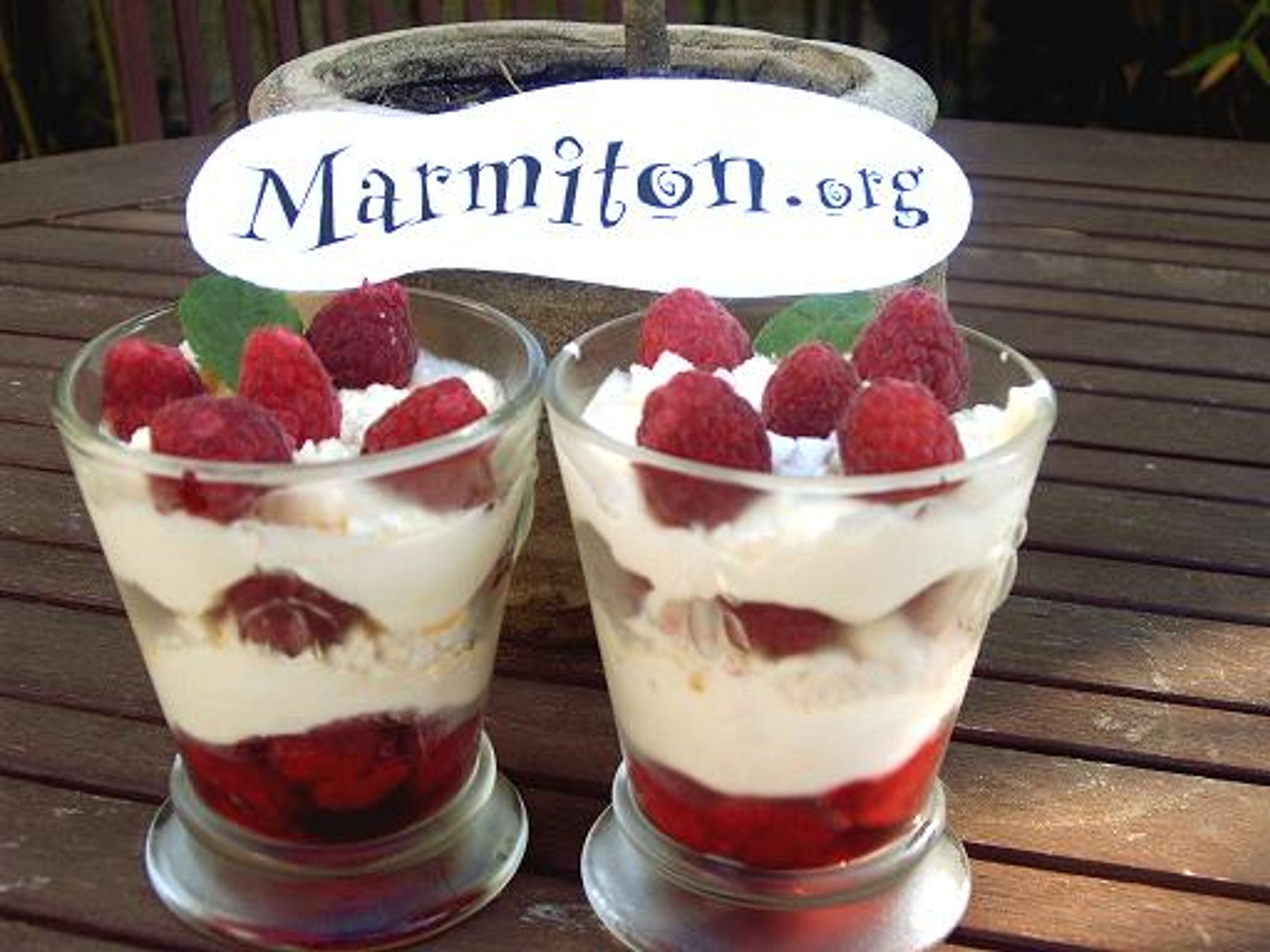 Tiramisu meringué aux framboises : Recette de Tiramisu meringué aux ...