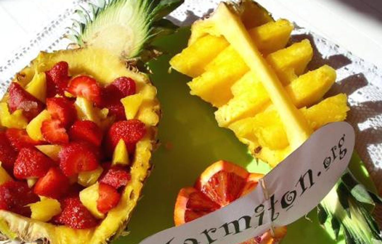 Fraises en coque d'ananas : Recette de Fraises en coque d'ananas - Marmiton
