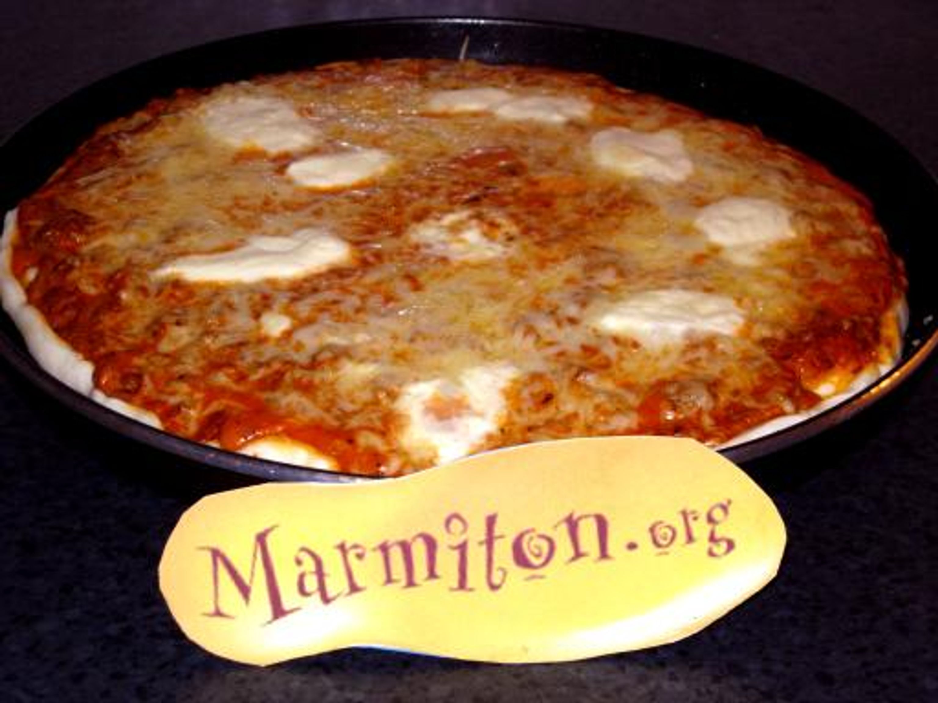 Pizza à la viande hachée (pour finir les restes) : Recette de Pizza à ...