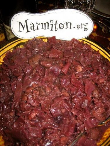 Chou rouge aux marrons et aux pommes en cocotte : Recette de Chou rouge ...