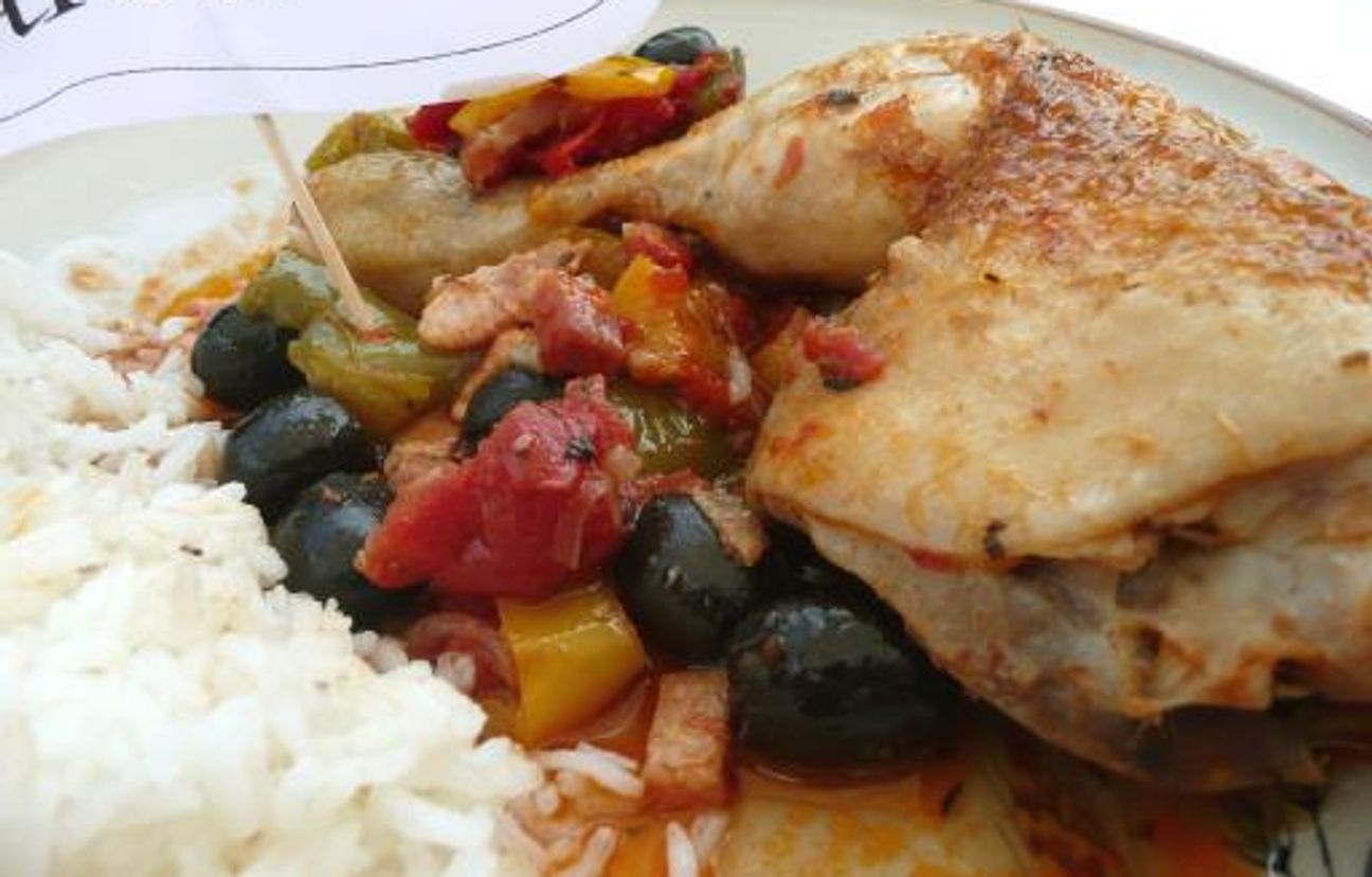 Poulet aux poivrons et aux olives : Recette de Poulet aux poivrons et ...
