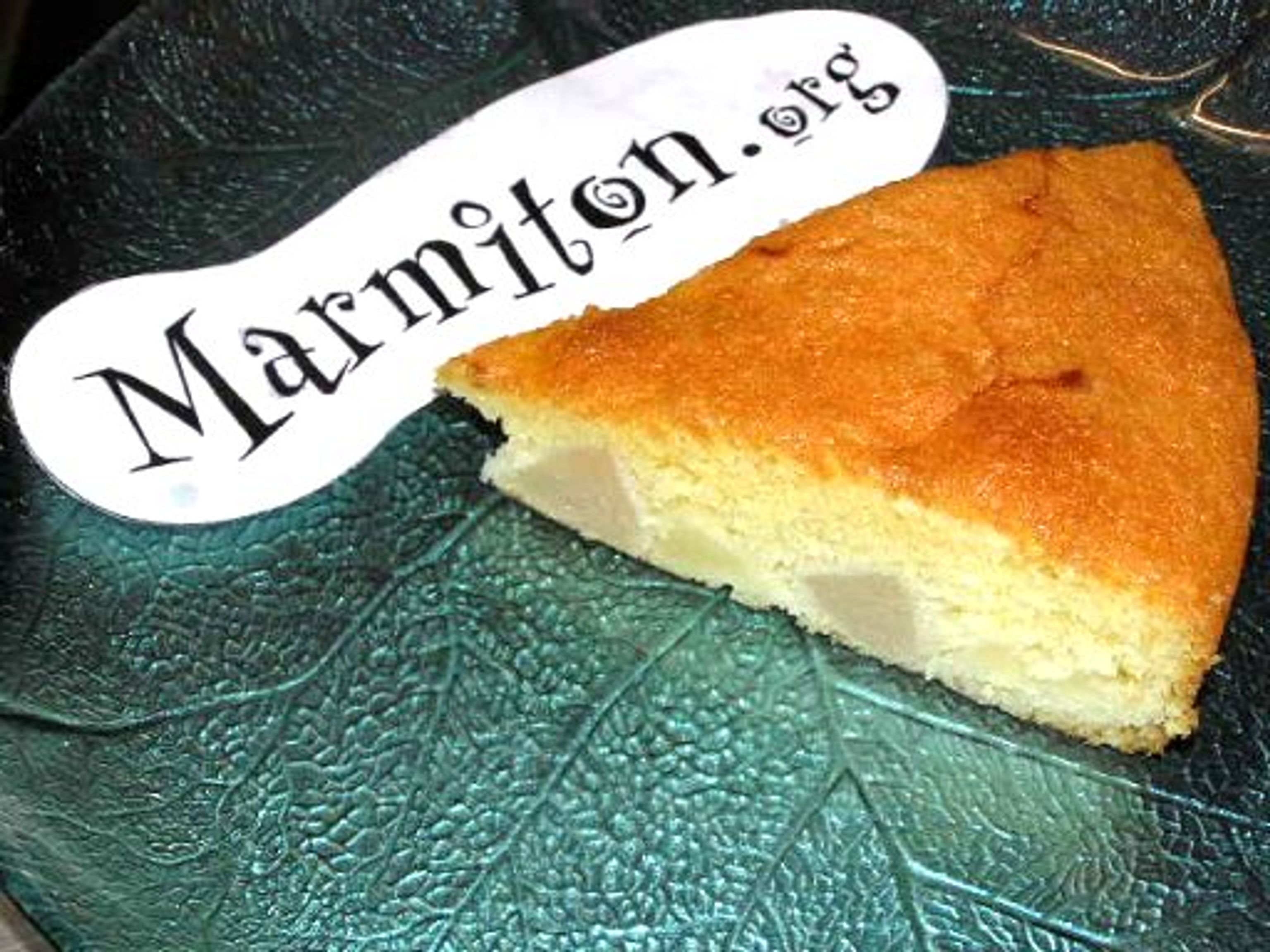 Moelleux aux fruits : Recette de Moelleux aux fruits - Marmiton