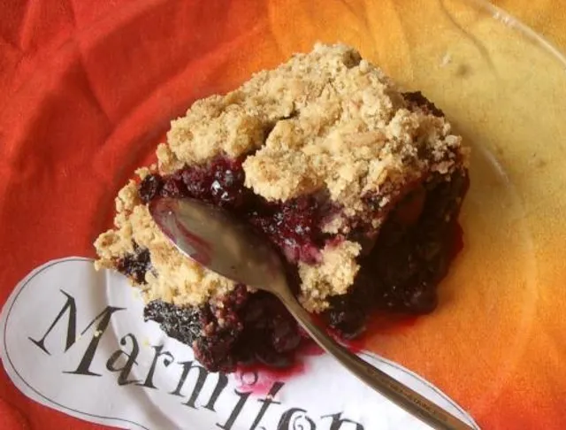 Crumble pommes et fruits rouges : recette de Crumble pommes et fruits ...