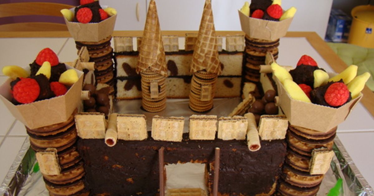 Gâteau d'anniversaire château fort : recette de Gâteau d'anniversaire ...