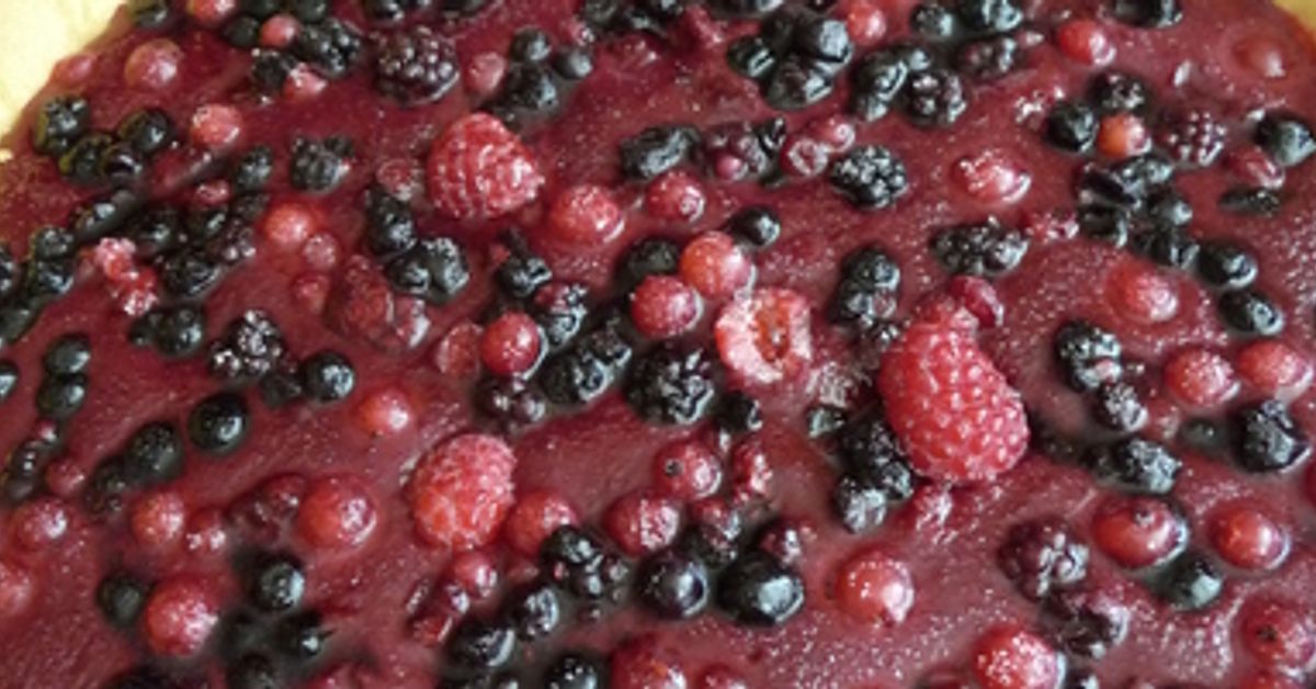 Tarte à la crème de fruits rouges : recette de Tarte à la crème de ...