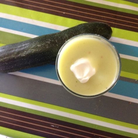 Velouté de courgette : Recette de Velouté de courgette - Marmiton