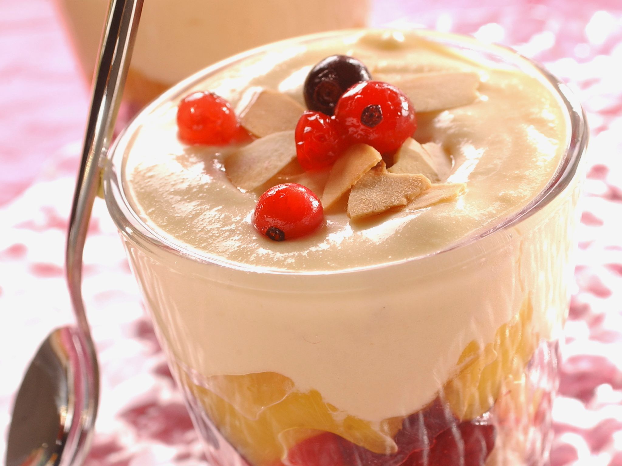 Verrines de fruits d'été : Recette de Verrines de fruits d'été - Marmiton