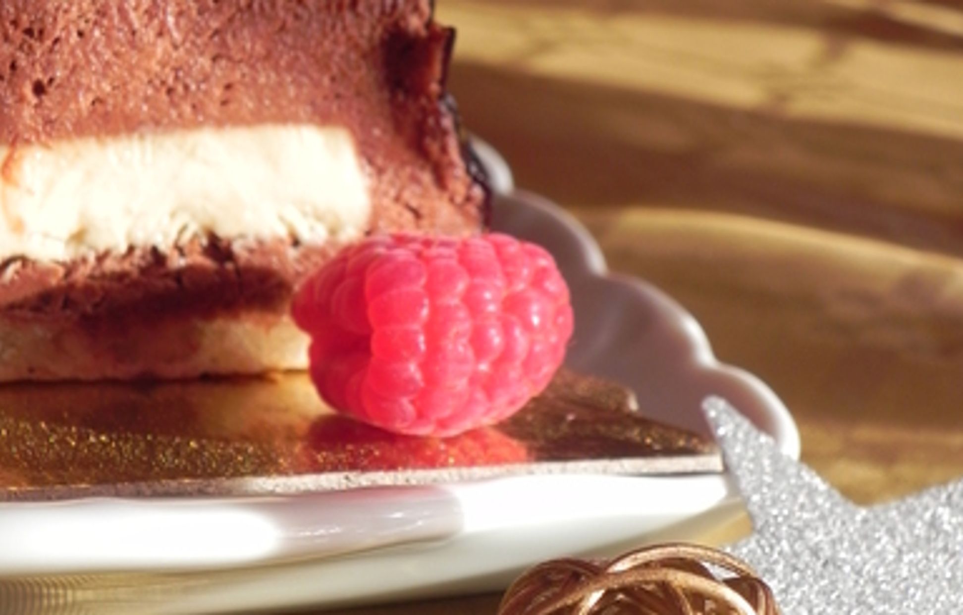 Bûche de Noël à la mousse au chocolat facile : Recette de Bûche de Noël ...