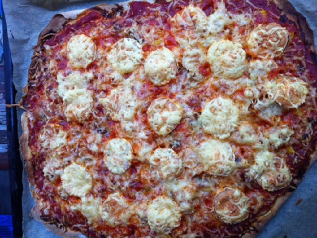 Pizza poulet chèvre : Recette de Pizza poulet chèvre - Marmiton Pizza poulet chèvre : Recette de Pizza poulet chèvre - Marmiton