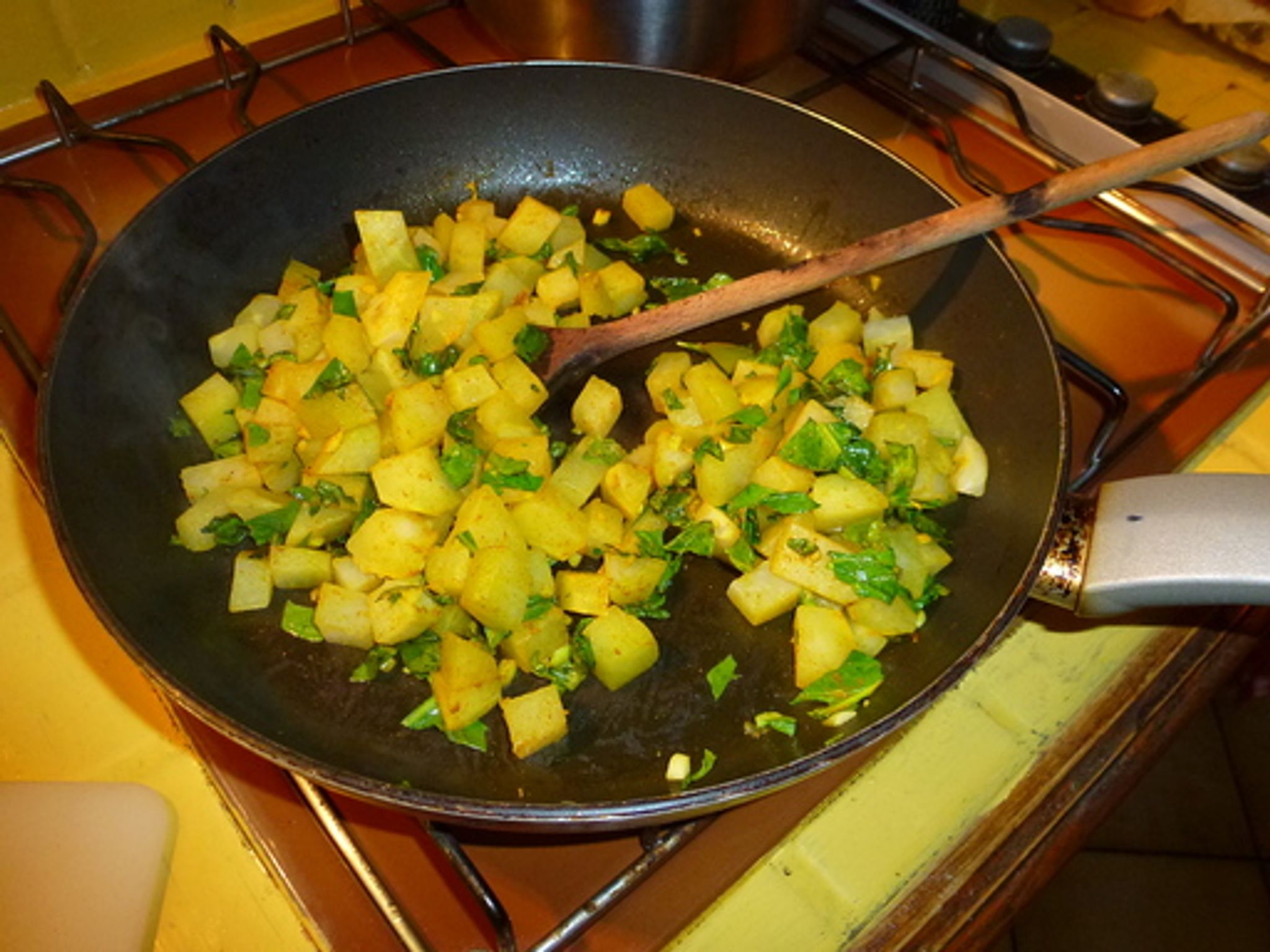 Chou-rave aux épices : Recette de Chou-rave aux épices - Marmiton