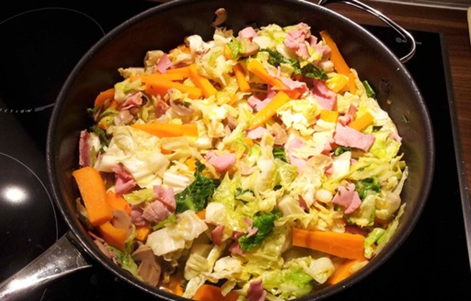 Chou vert au bacon : Recette de Chou vert au bacon - Marmiton