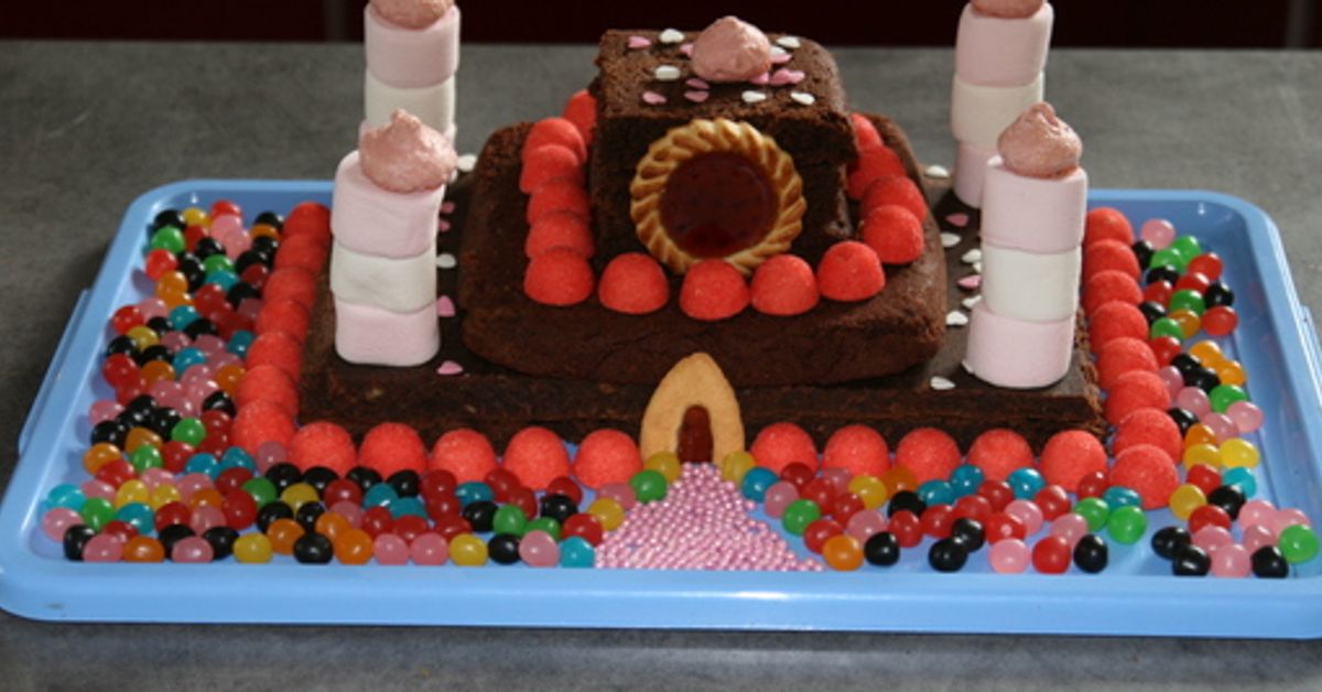 Gateau d'anniversaire en forme de château : recette de Gateau d ...