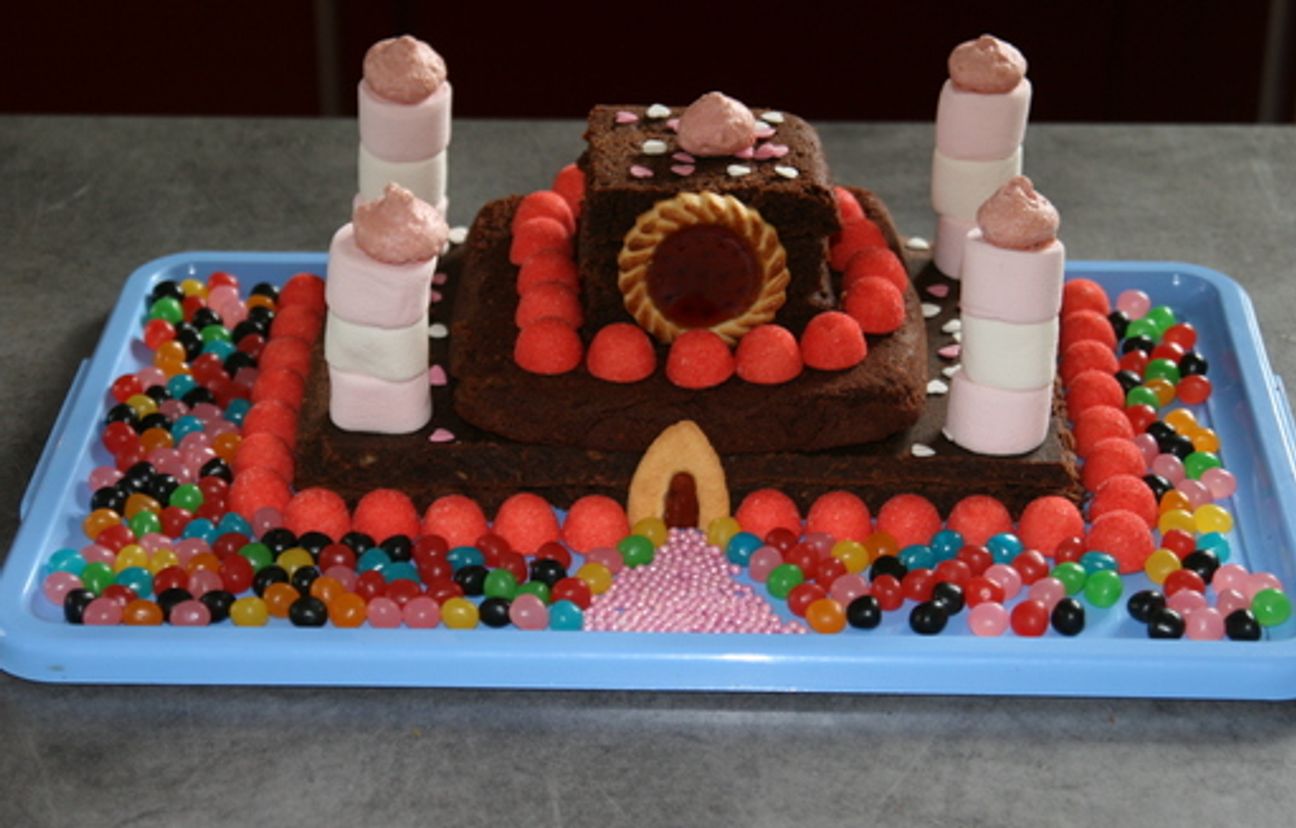 Gateau d'anniversaire en forme de château : Recette de Gateau d ...