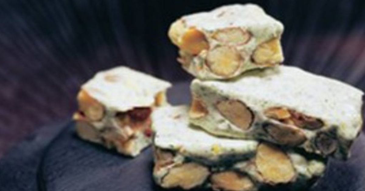 Le vrai nougat blanc : recette de Le vrai nougat blanc