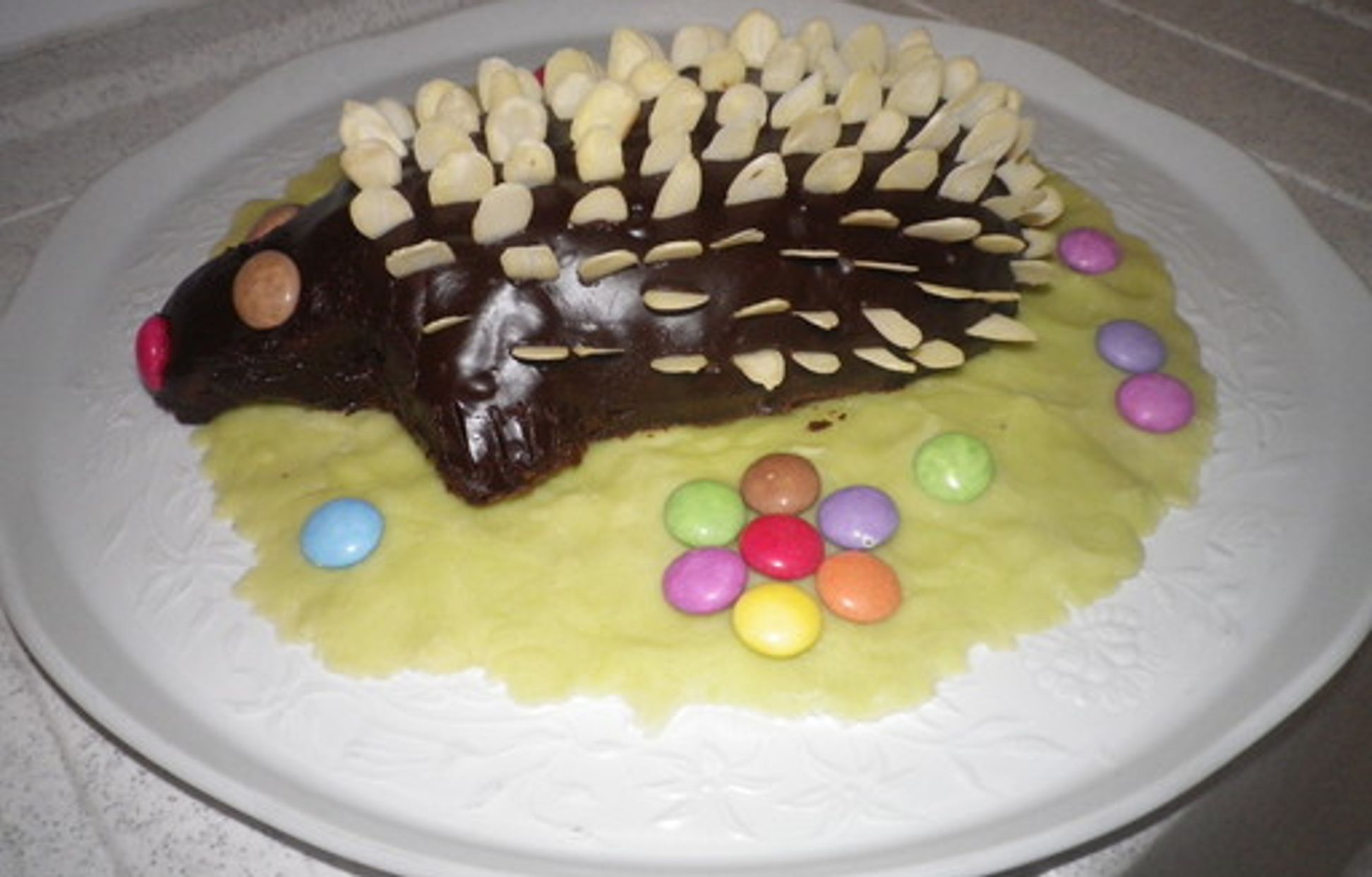 Gâteau d'anniversaire hérisson : Recette de Gâteau d'anniversaire ...