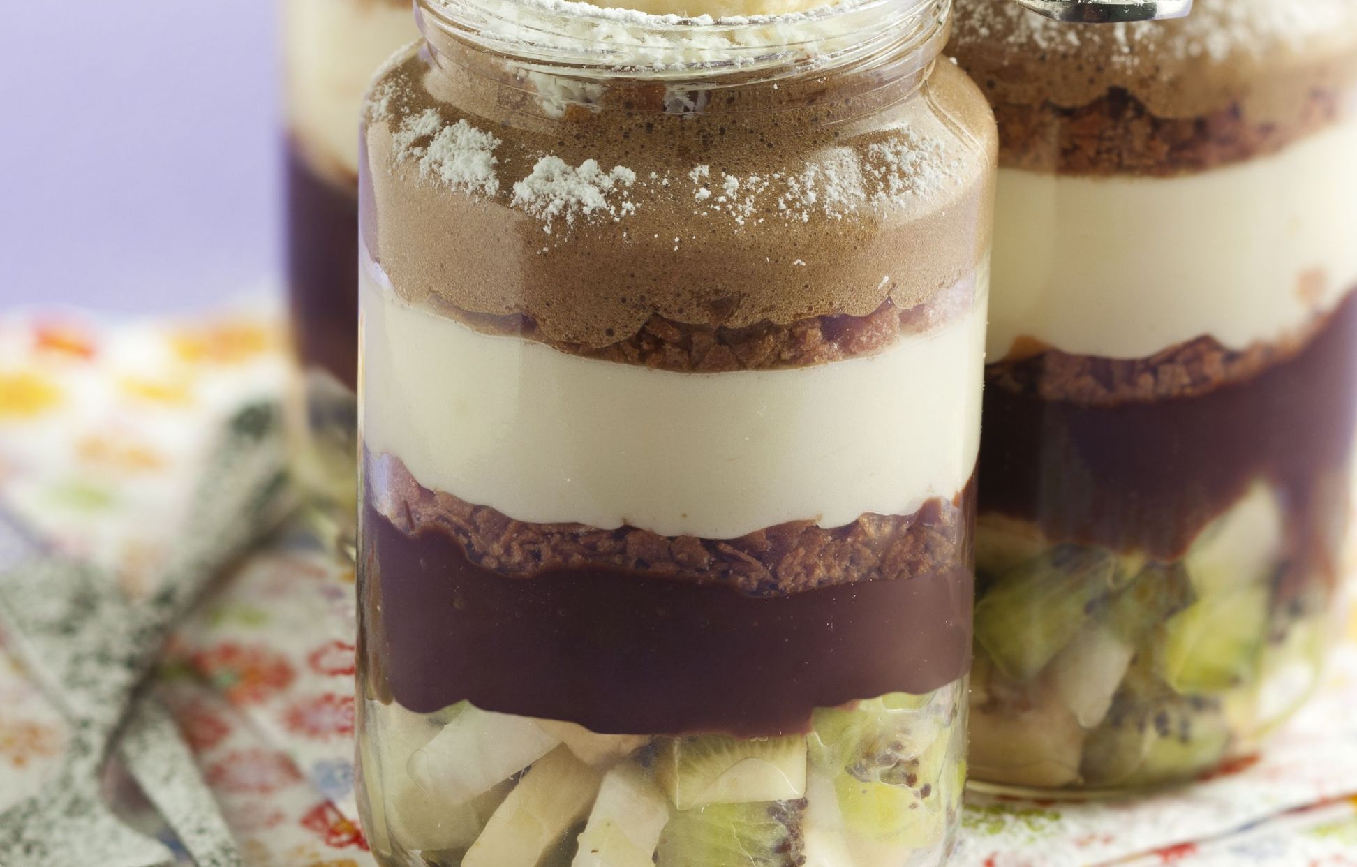 Verrines aux fruits et aux 3 chocolats : Recette de Verrines aux fruits ...