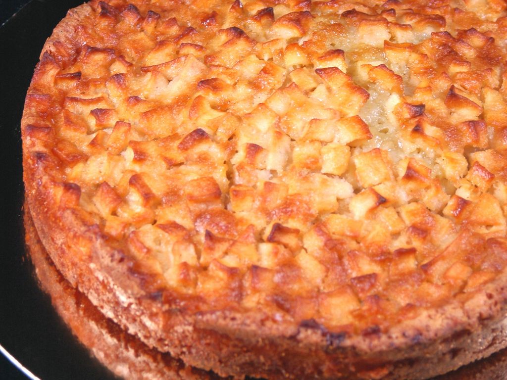 Gâteau aux pommes facile : Recette de Gâteau aux pommes facile - Marmiton