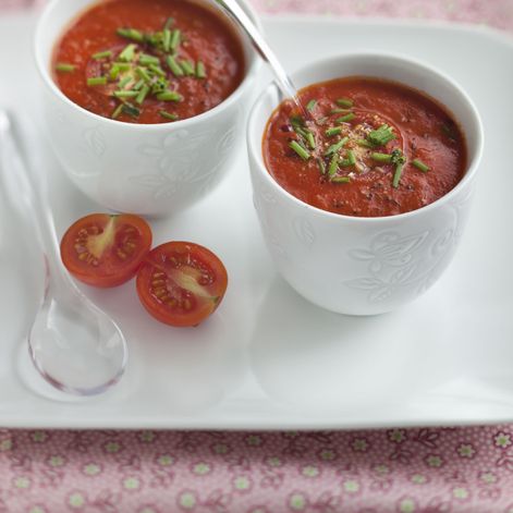 Soupe à la tomate express : Recette de Soupe à la tomate express - Marmiton