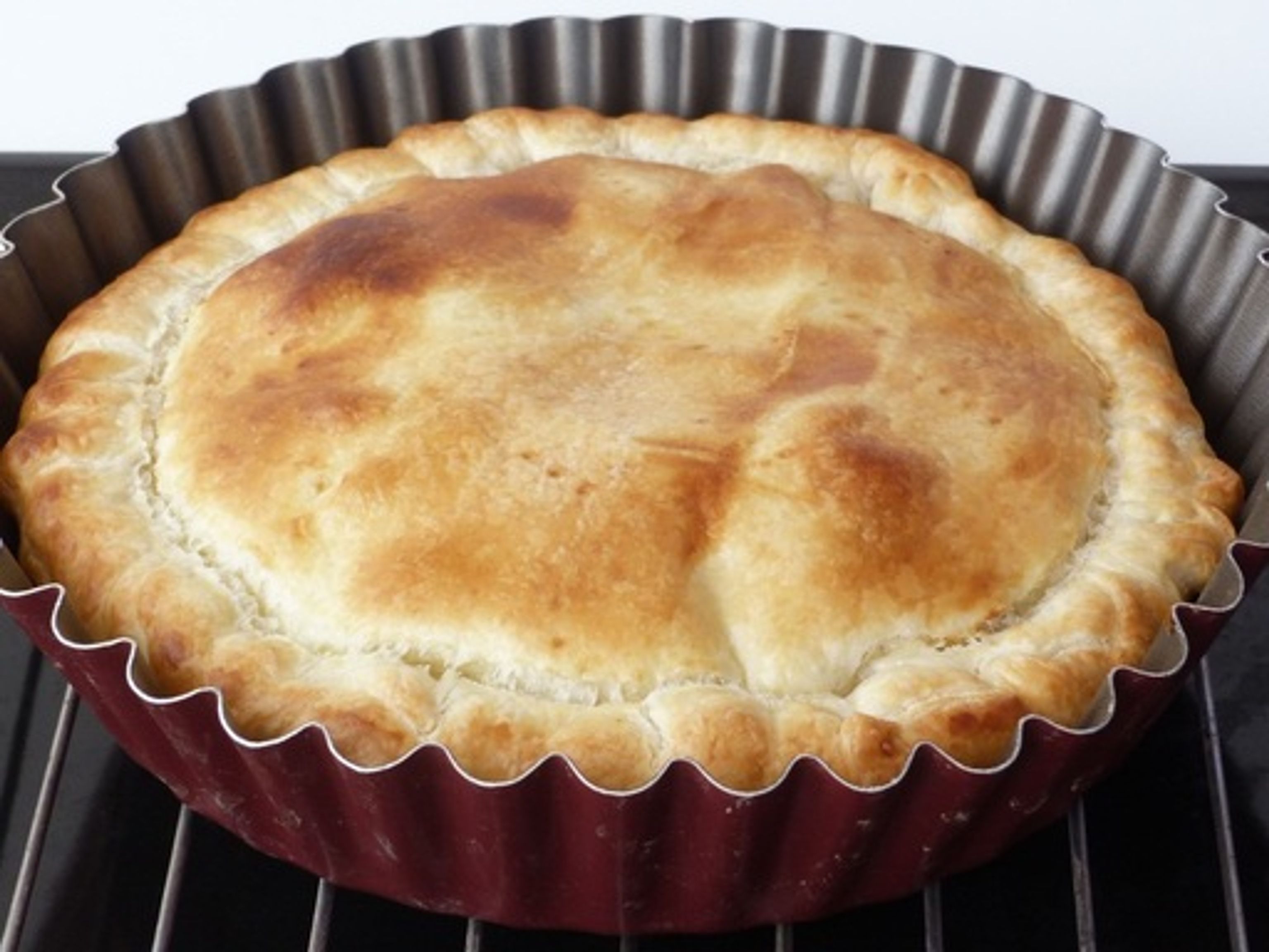 Tourte aux trois fromages : Recette de Tourte aux trois fromages - Marmiton