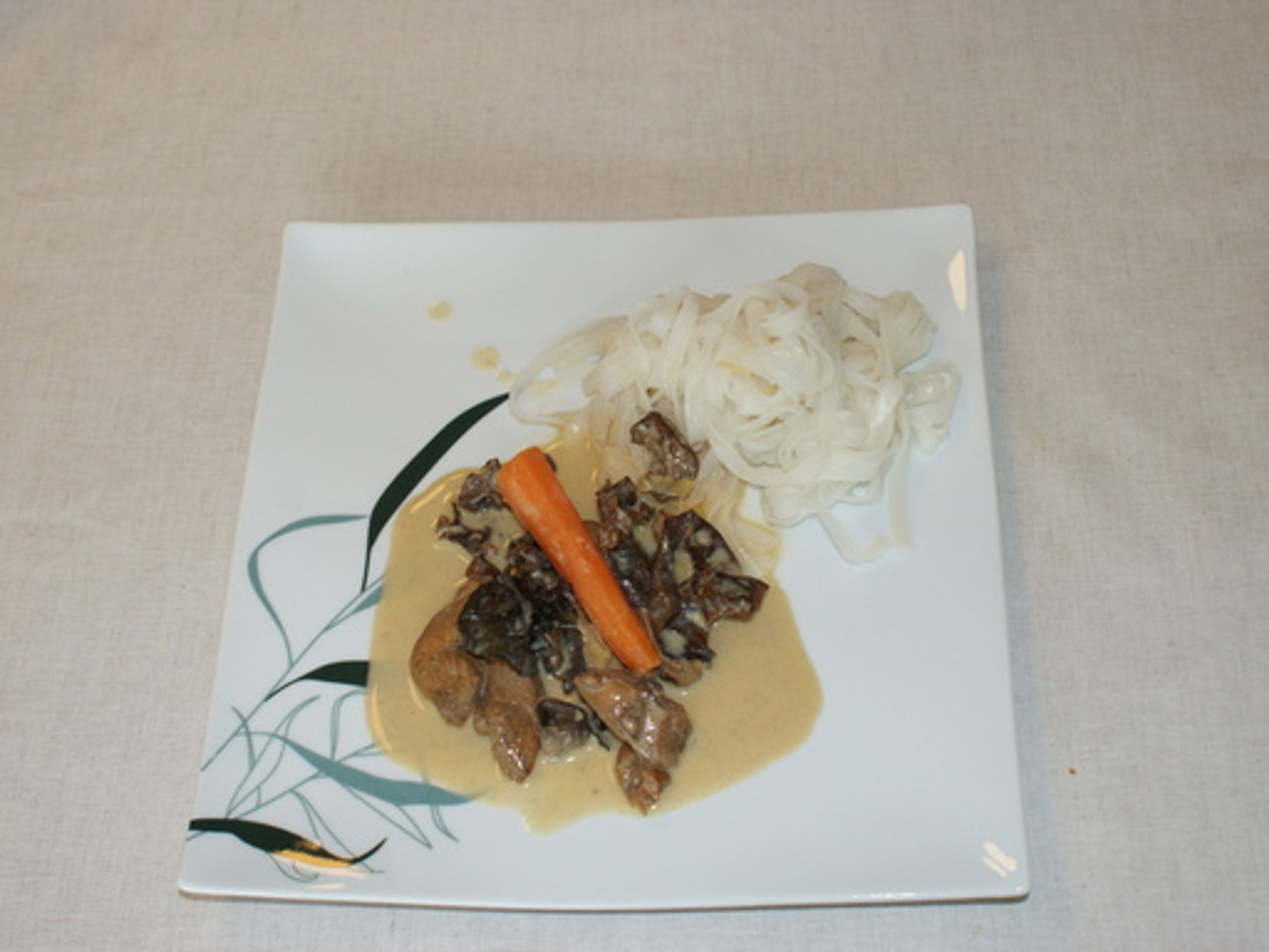 Poulet Thai coco et champignons noirs : Recette de Poulet Thai coco et ...