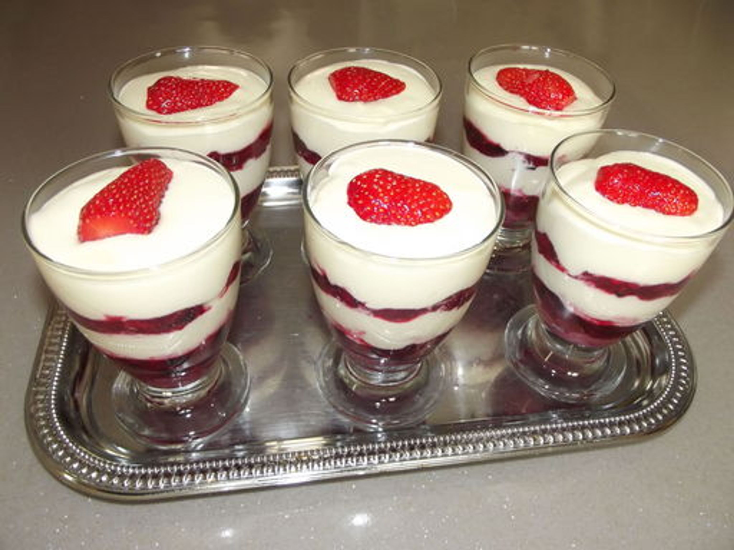 Tiramisu aux fruits rouges facile : Recette de Tiramisu aux fruits ...