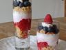 Verrines aux fruits rouges et crumble : recette de Verrines aux fruits ...