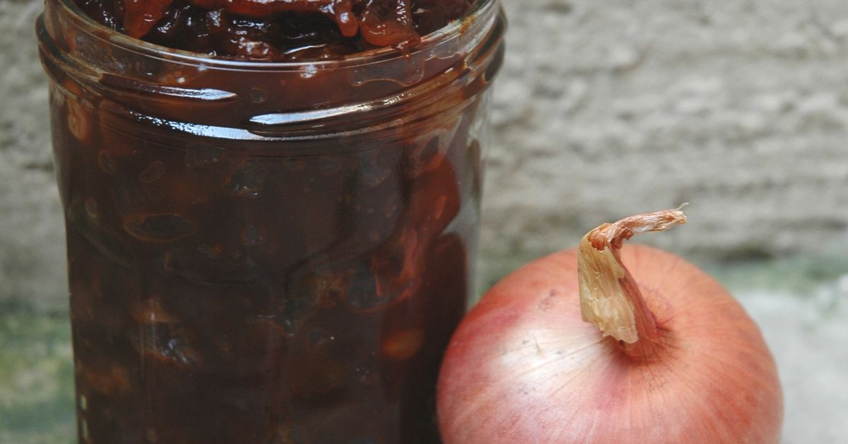 Confit d'oignons de Roscoff au vinaigre balsamique et aux raisins ...