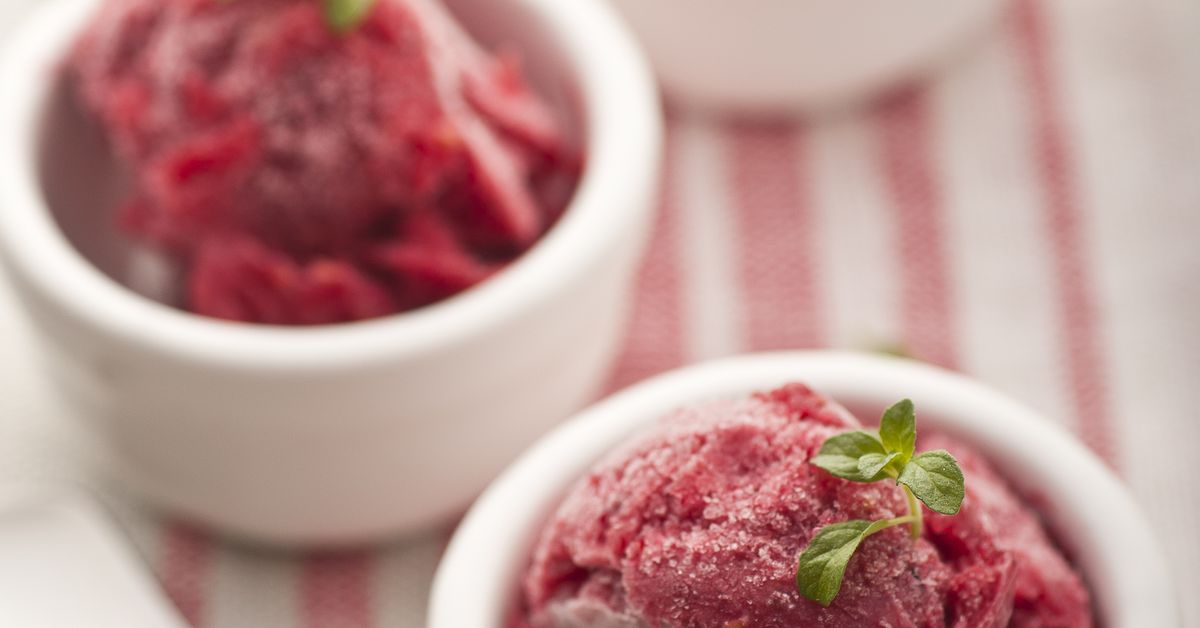 Sorbet rose au cassis : recette de Sorbet rose au cassis