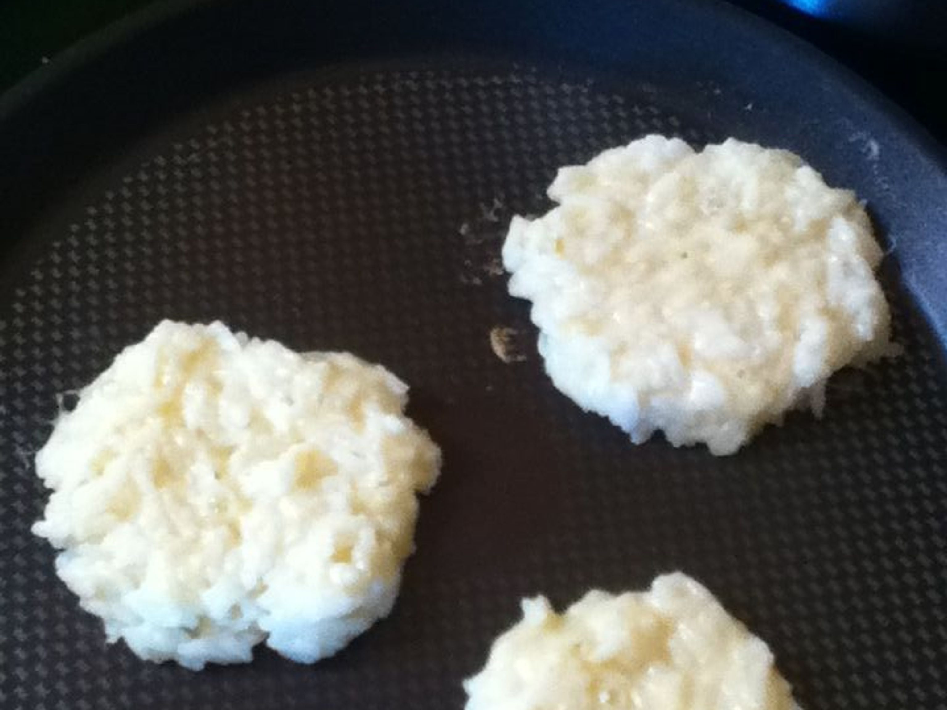 Galettes de riz sucrées : Recette de Galettes de riz sucrées - Marmiton