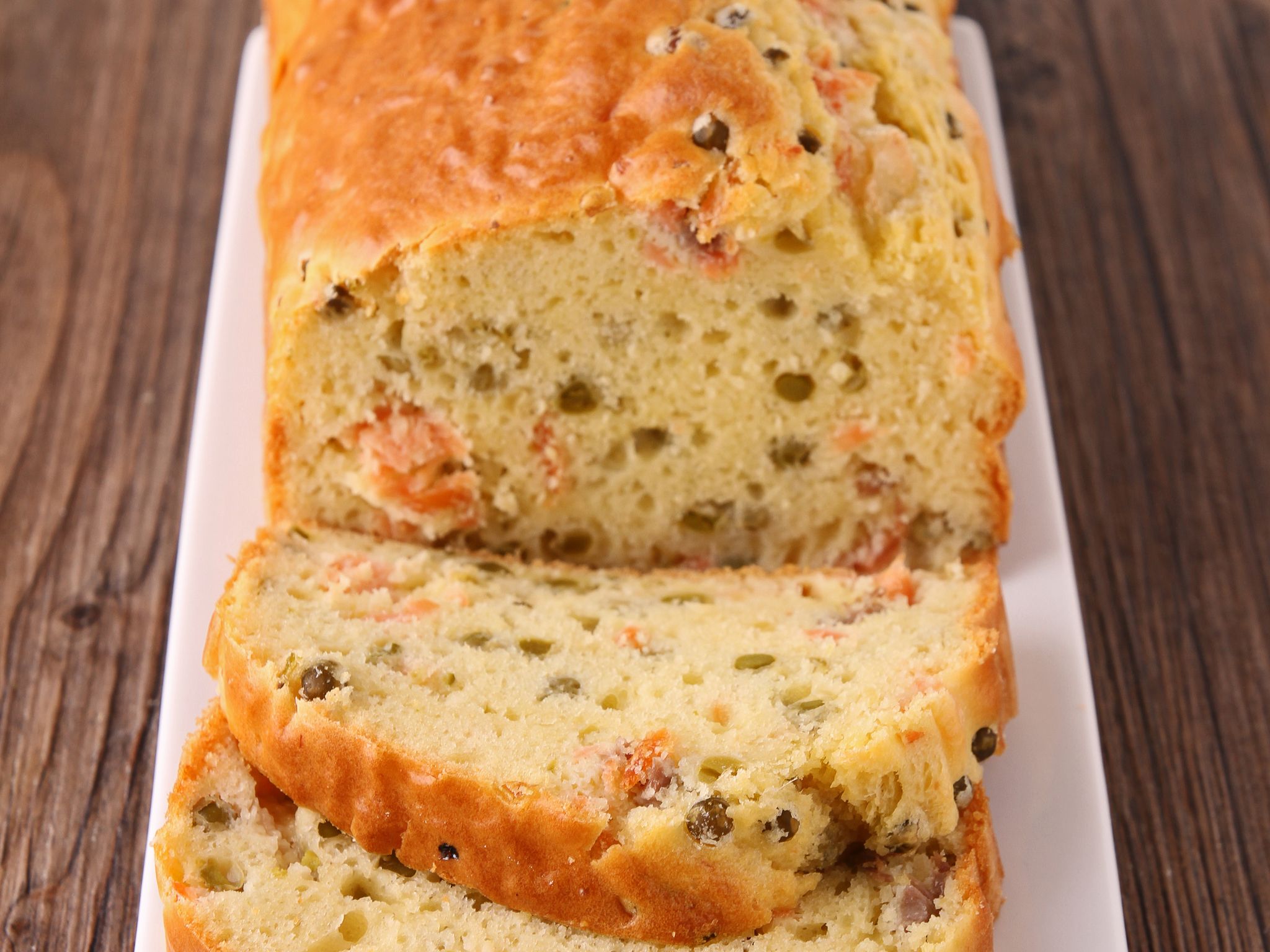 Cake aux olives et au saumon : Recette de Cake aux olives et au saumon ...