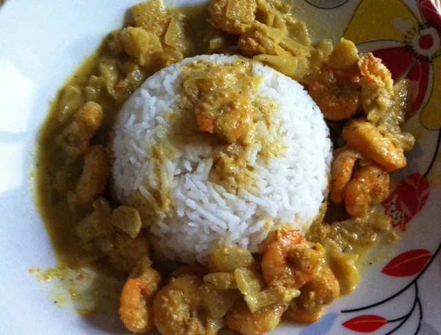 Crevettes au curry au lait de coco : recette de Crevettes au curry au ...