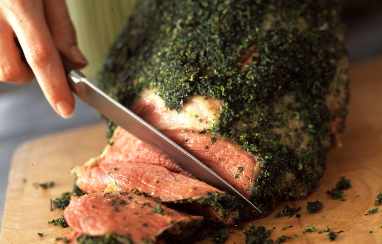 Gigot d'agneau aux herbes : Recette de Gigot d'agneau aux herbes - Marmiton