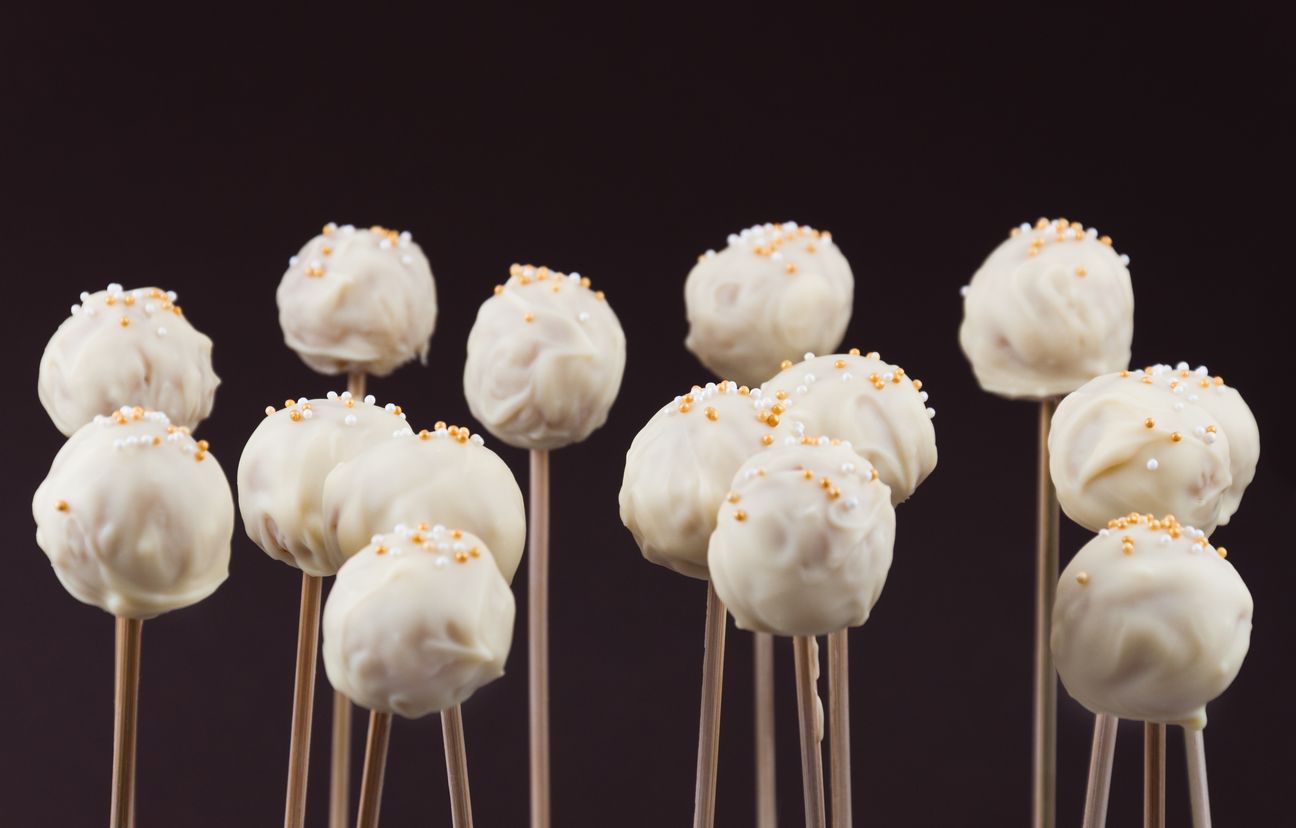 Pop cakes ou cake pops : Recette de Pop cakes ou cake pops - Marmiton