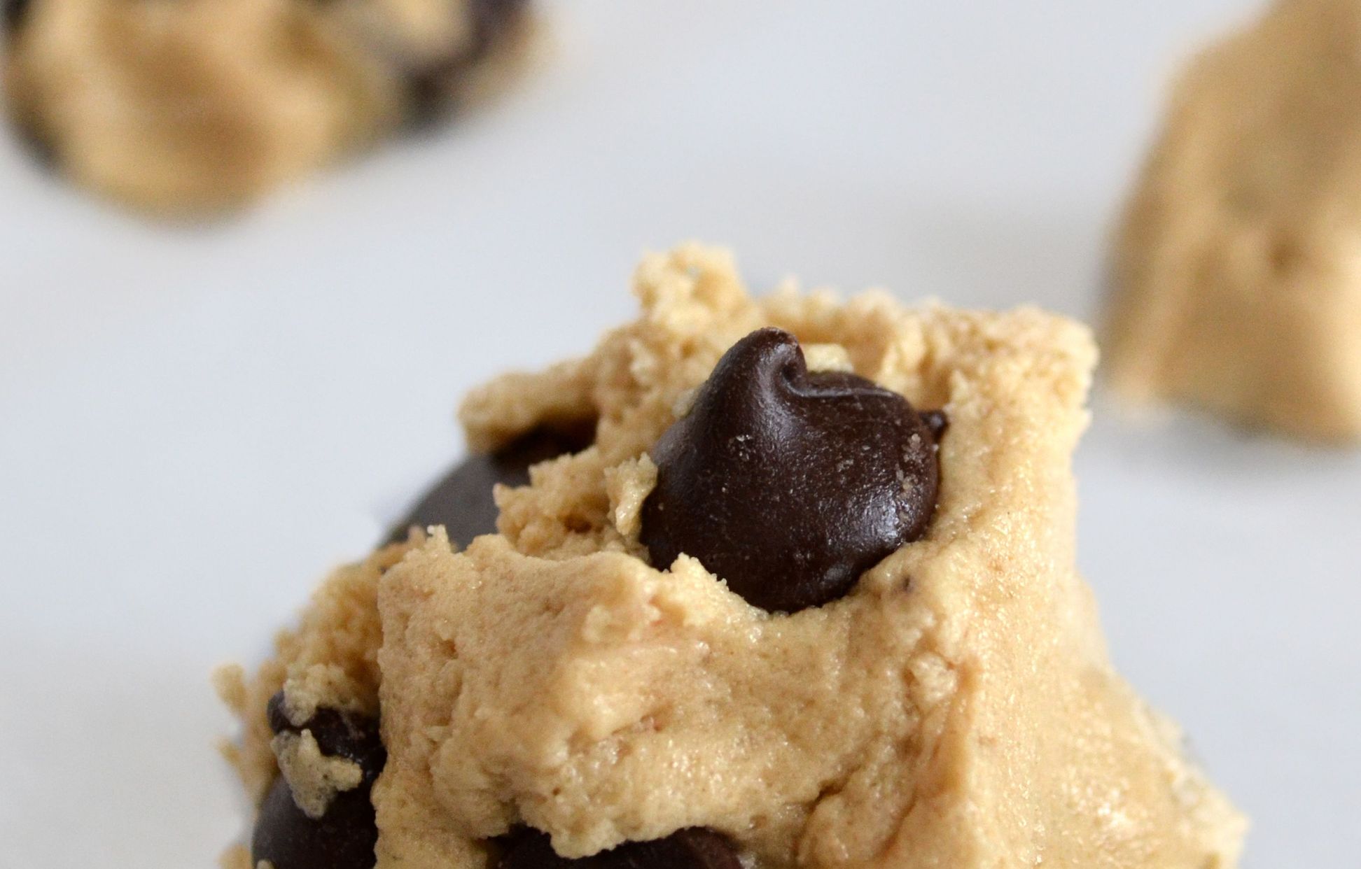 Cookies délices aux pépites de chocolat noir : Recette de Cookies ...