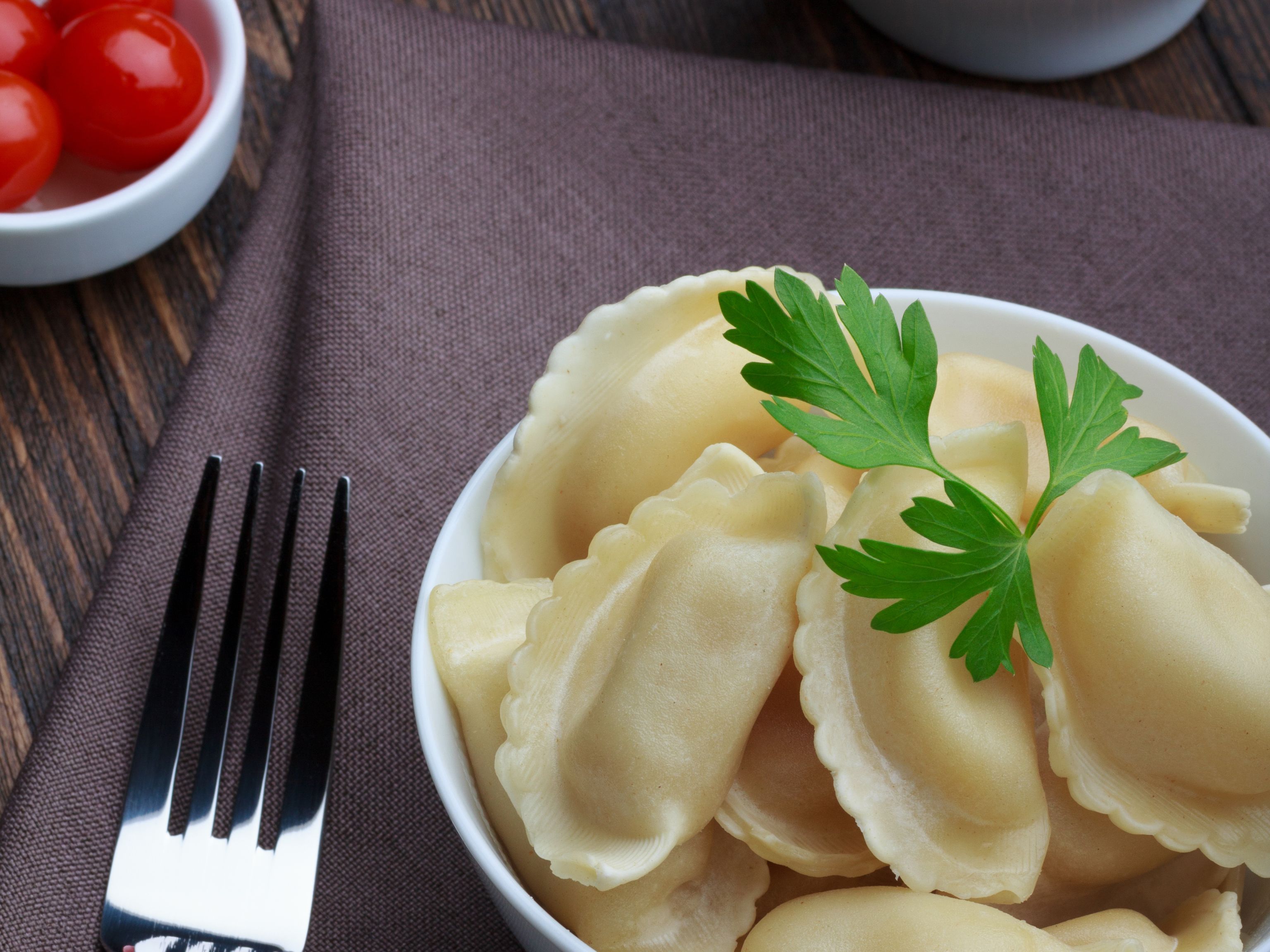 Pelmeni (raviolis russes) : Recette de Pelmeni (raviolis russes) - Marmiton