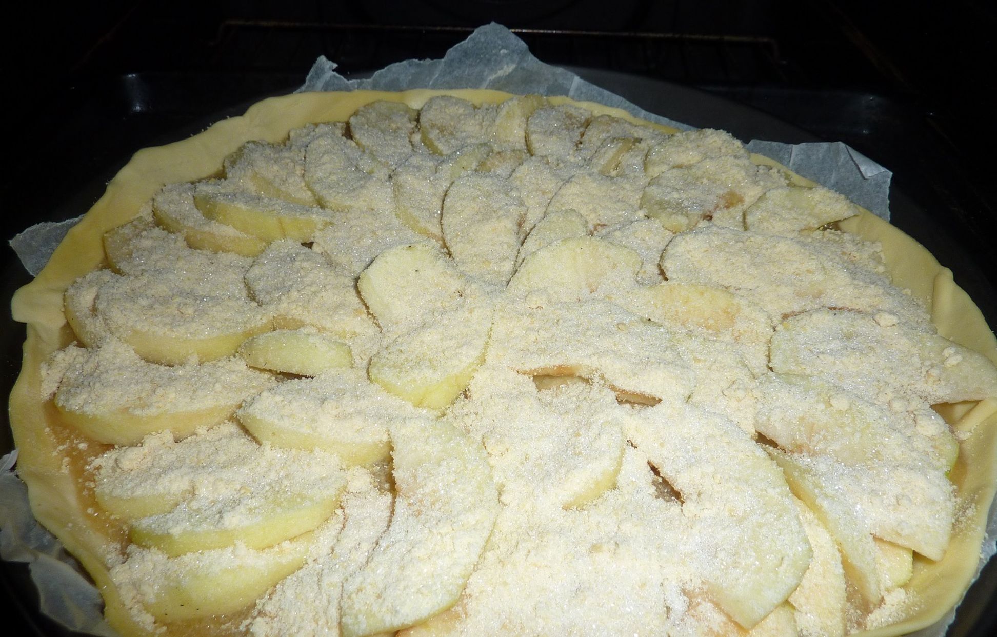 Tarte aux pommes et à la frangipane : Recette de Tarte aux pommes et à ...