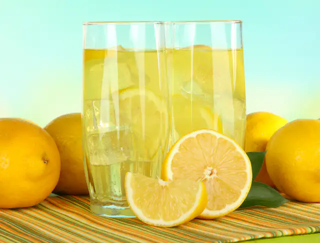 Citronnade au miel : recette de Citronnade au miel