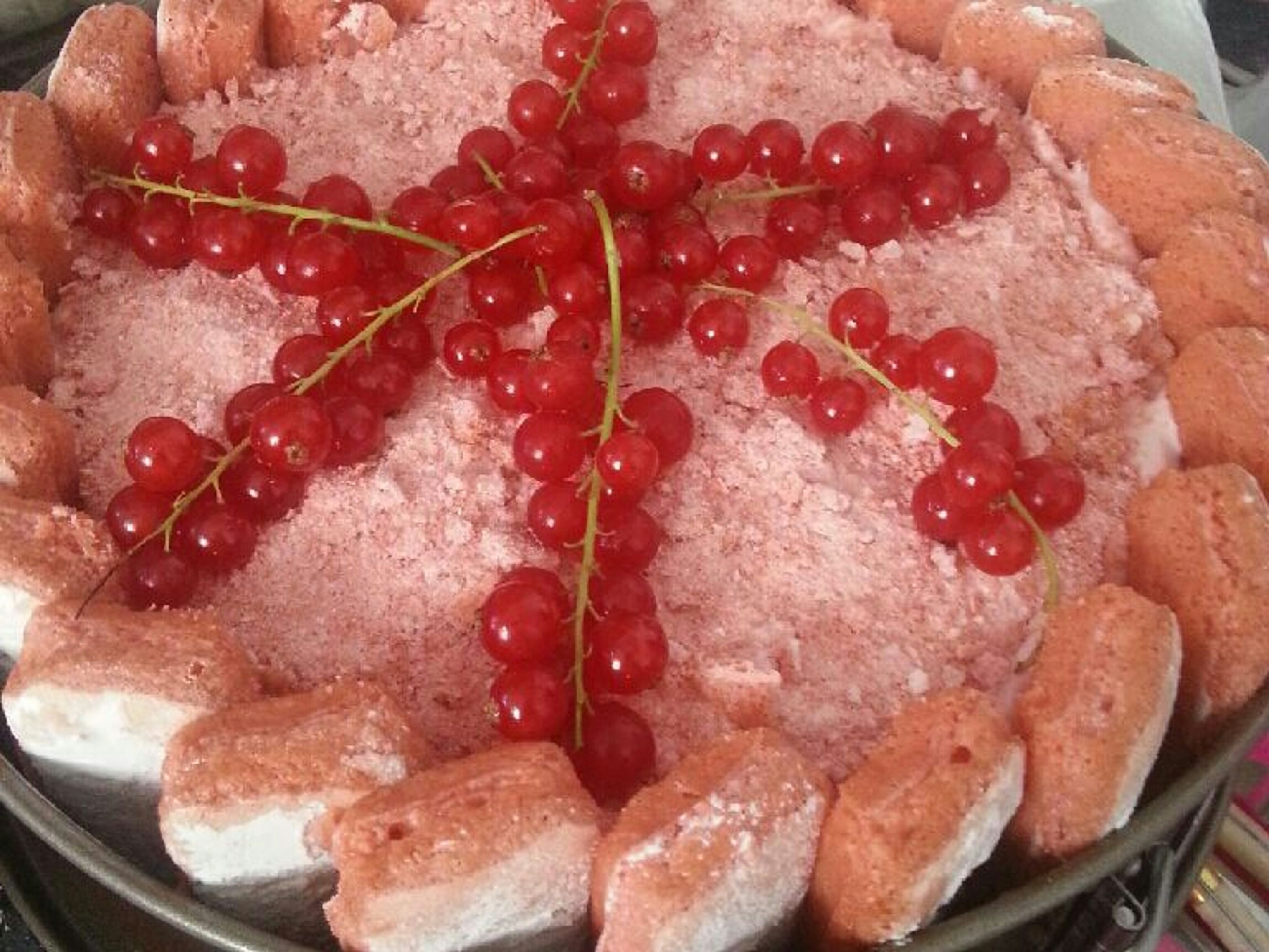 charlotte légère aux fruits rouges (sans gélatine) : Recette de ...