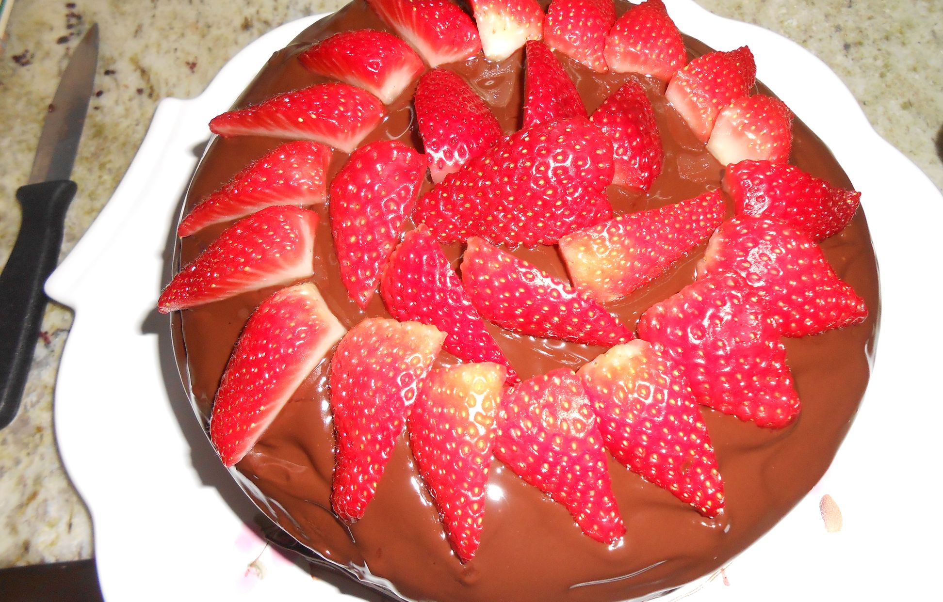 gâteau aux fraises et chocolat : Recette de gâteau aux fraises et ...