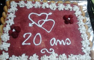 Gâteau de fête aux fruits : Recette de Gâteau de fête aux fruits - Marmiton