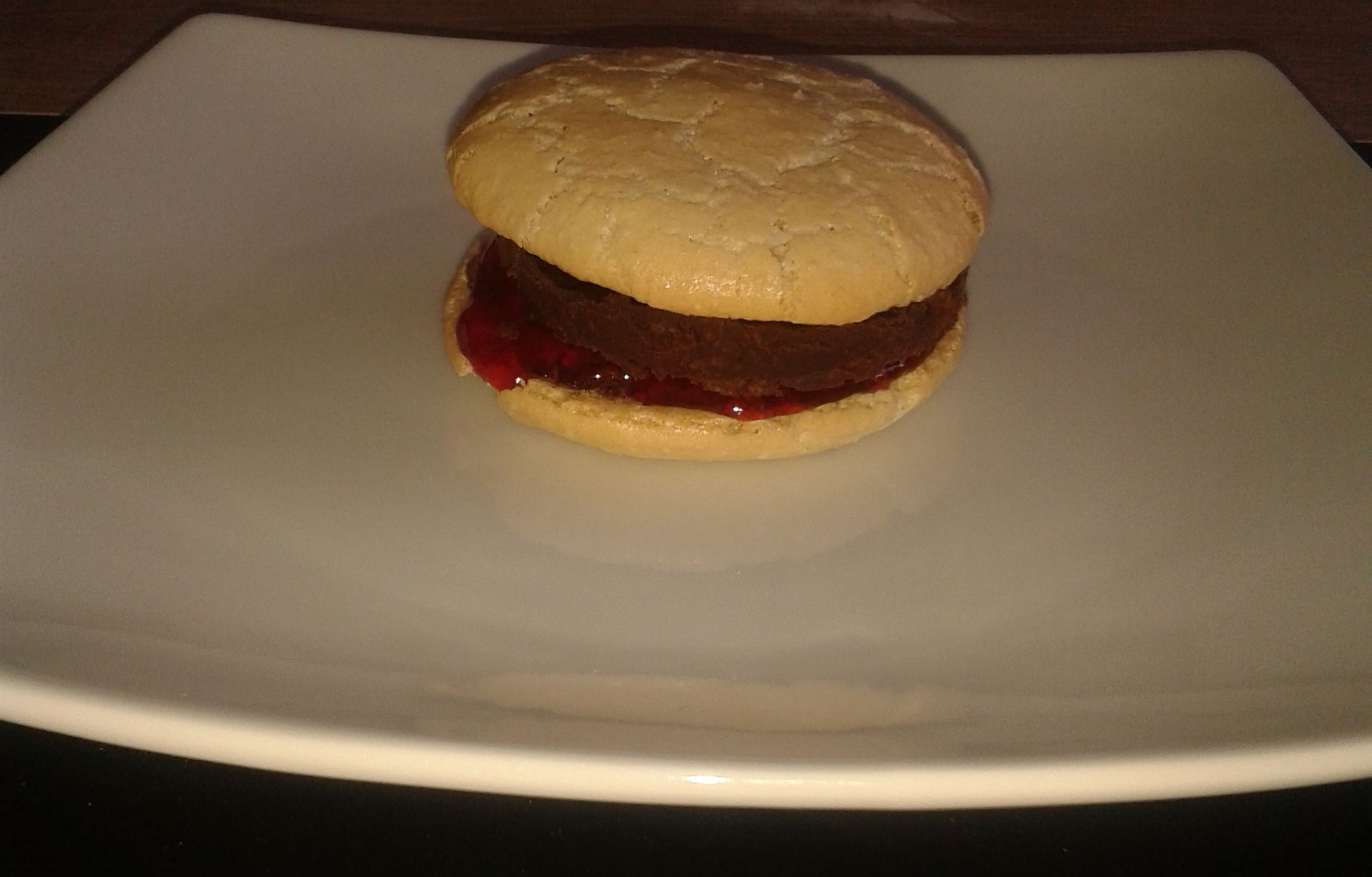 Macaron "hamburger" : Recette de Macaron "hamburger" - Marmiton
