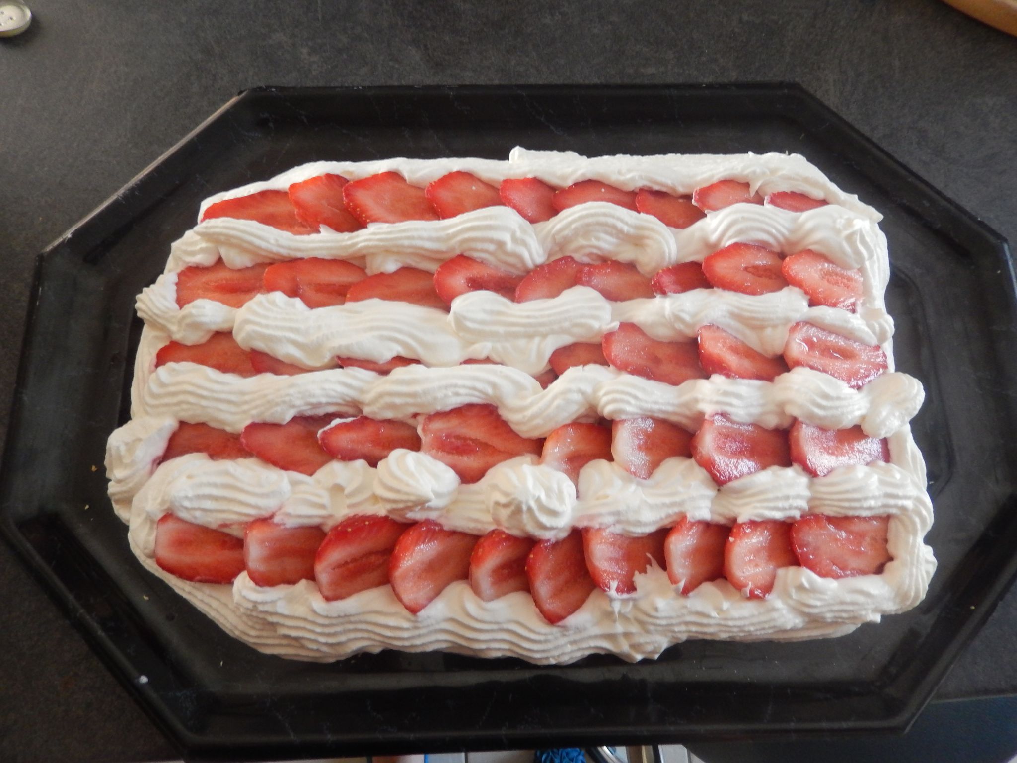 Génoise aux fraises et chantilly : Recette de Génoise aux fraises et ...