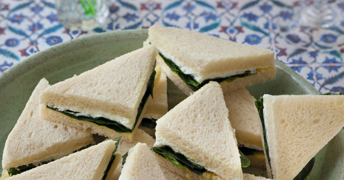 Sandwichs triangles fromage frais moutarde et épinard : recette de ...