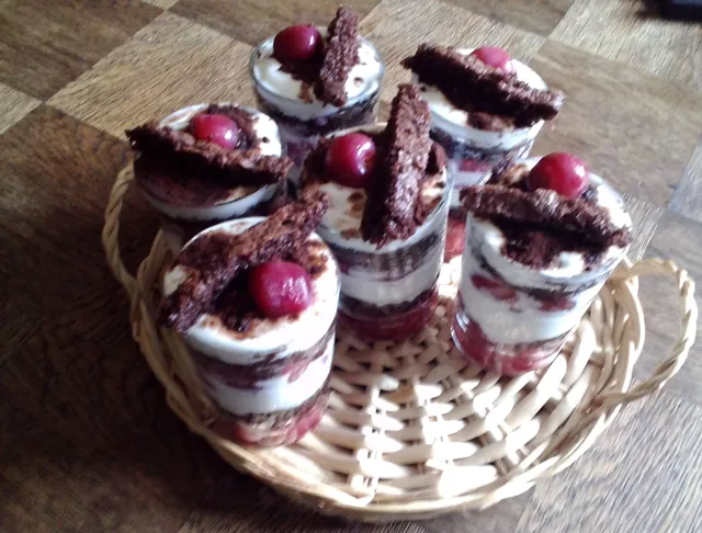 Forêt-noire en verrine : recette de Forêt-noire en verrine