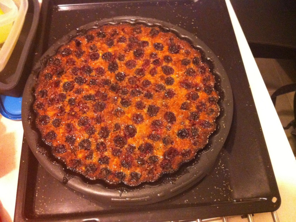 Clafoutis amandine aux cerises : Recette de Clafoutis amandine aux ...