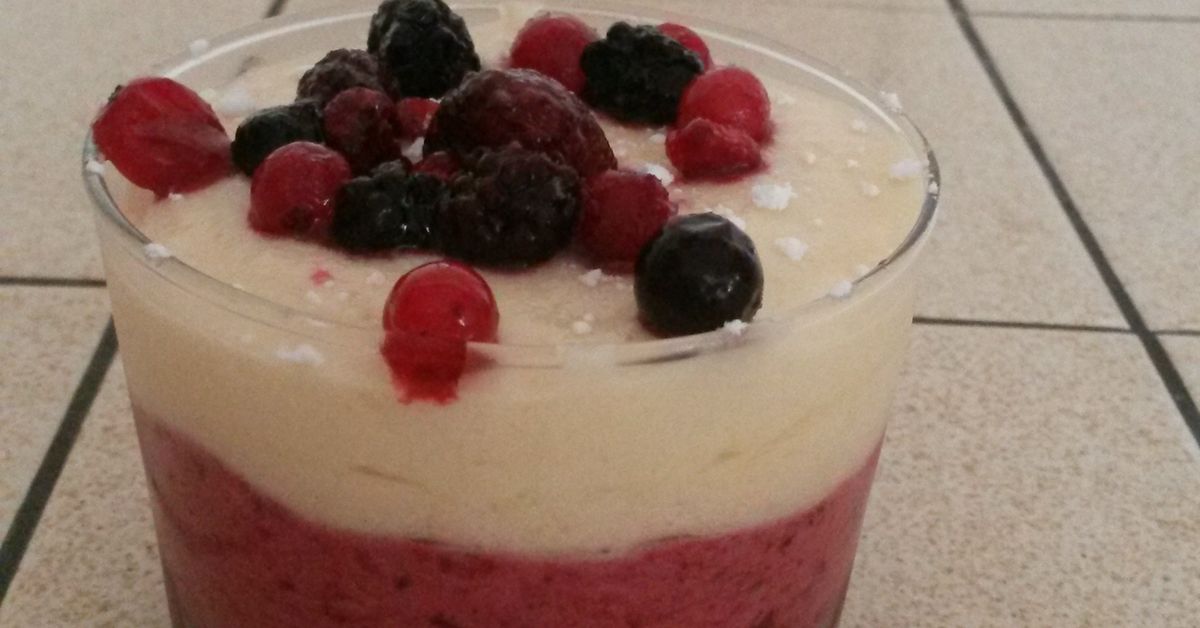 Tiramisu à la mousse de fruits rouges : recette de Tiramisu à la mousse ...