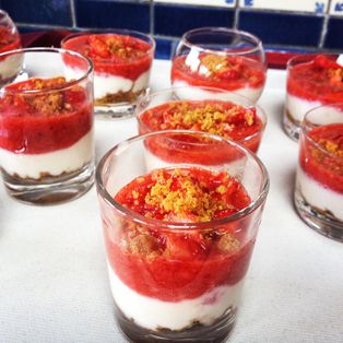 Verrines fraises et spéculoos : Recette de Verrines fraises et ...